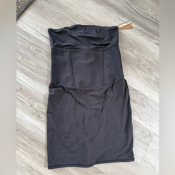 SKIMS | Dresses | Nwt Skims Fits Everybody Corset Tube Dress In Onyx ...